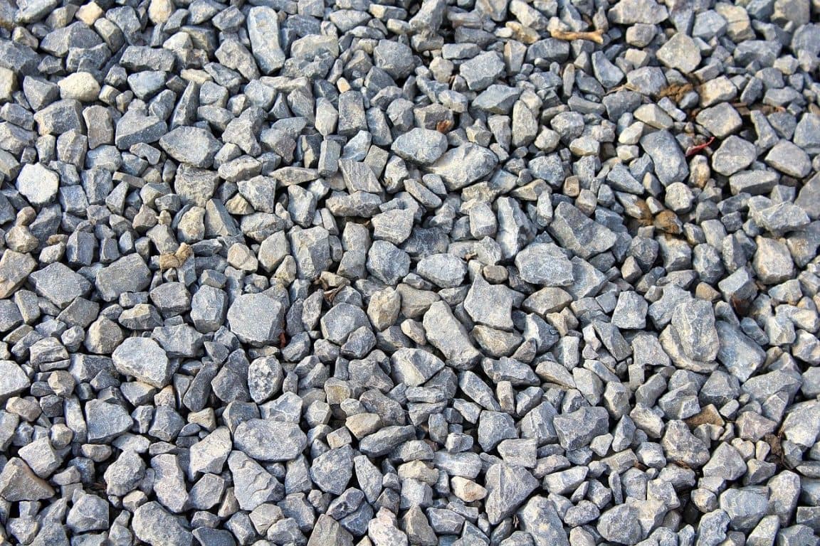 How To Level Ground For a Pool Without Digging: 3 Easy Solutions | Mad ...